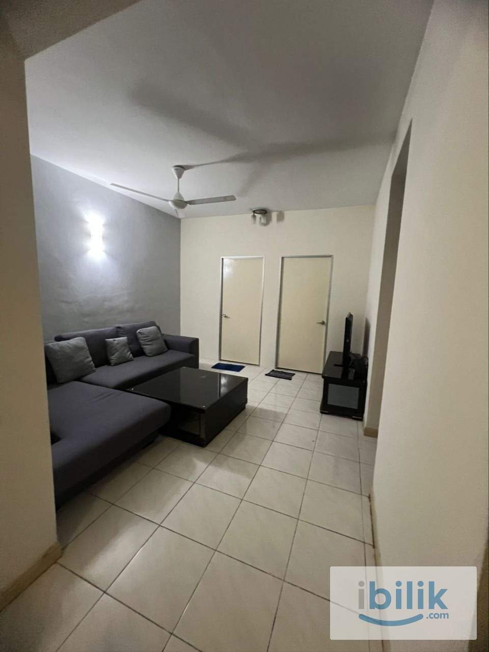 Seri Maya Middle Room Muslim Lady Unit min walking distance to LRT ...