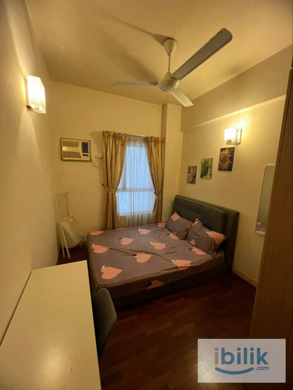 Seri Maya Middle Room Muslim Lady Unit min walking distance to LRT ...