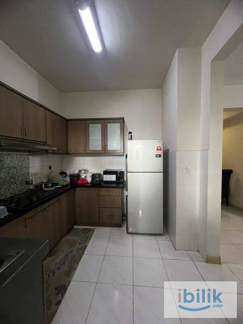 Seri Maya Middle Room Muslim Lady Unit min walking distance to LRT ...