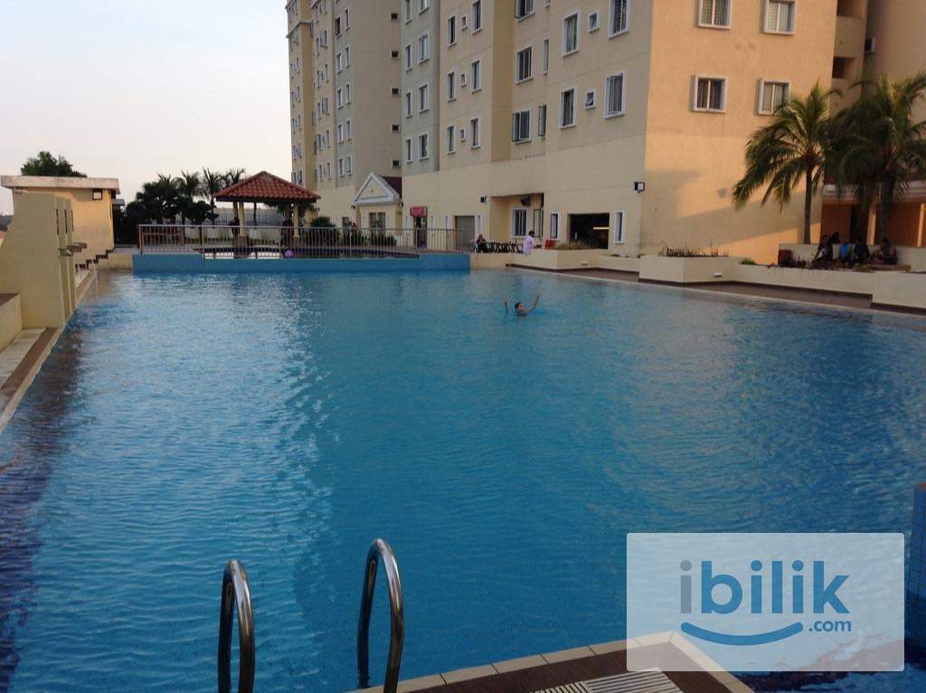 Casa Subang, USJ, Opposite BRT, near LRT, Choice of Rooms, Mydin ...