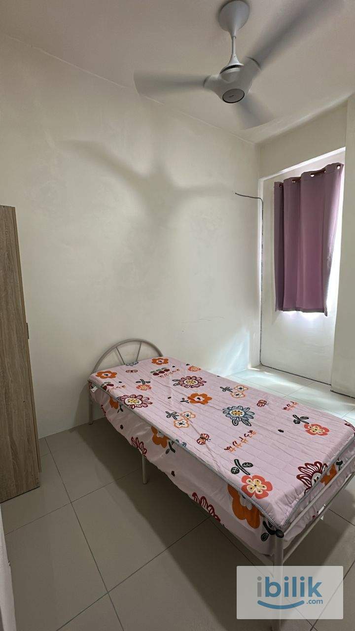 Middle Room Mahkota Garden Condo | iBilik