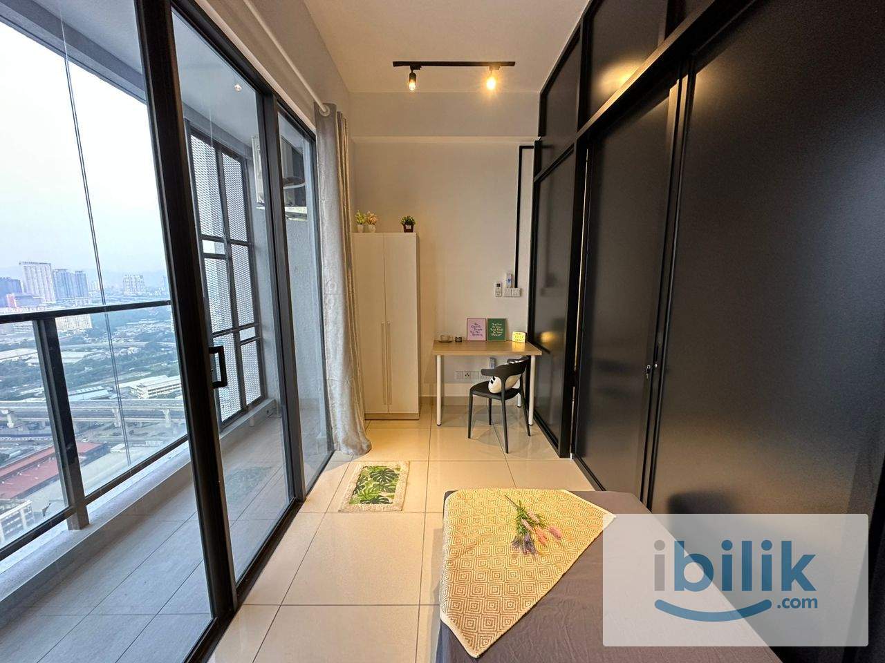 🏙️ Prime Area Room | Near University & Mall | iBilik