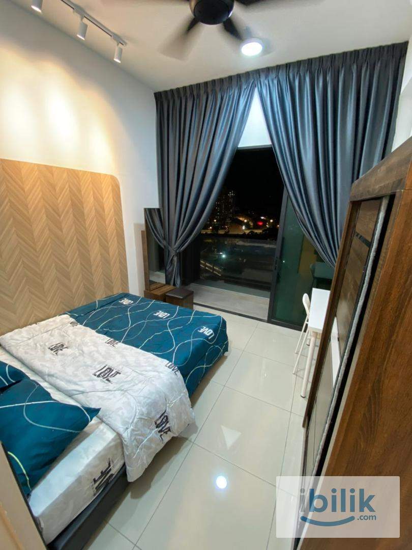 Middle or middle balcony room fully furnished mix gender mix race unit ...