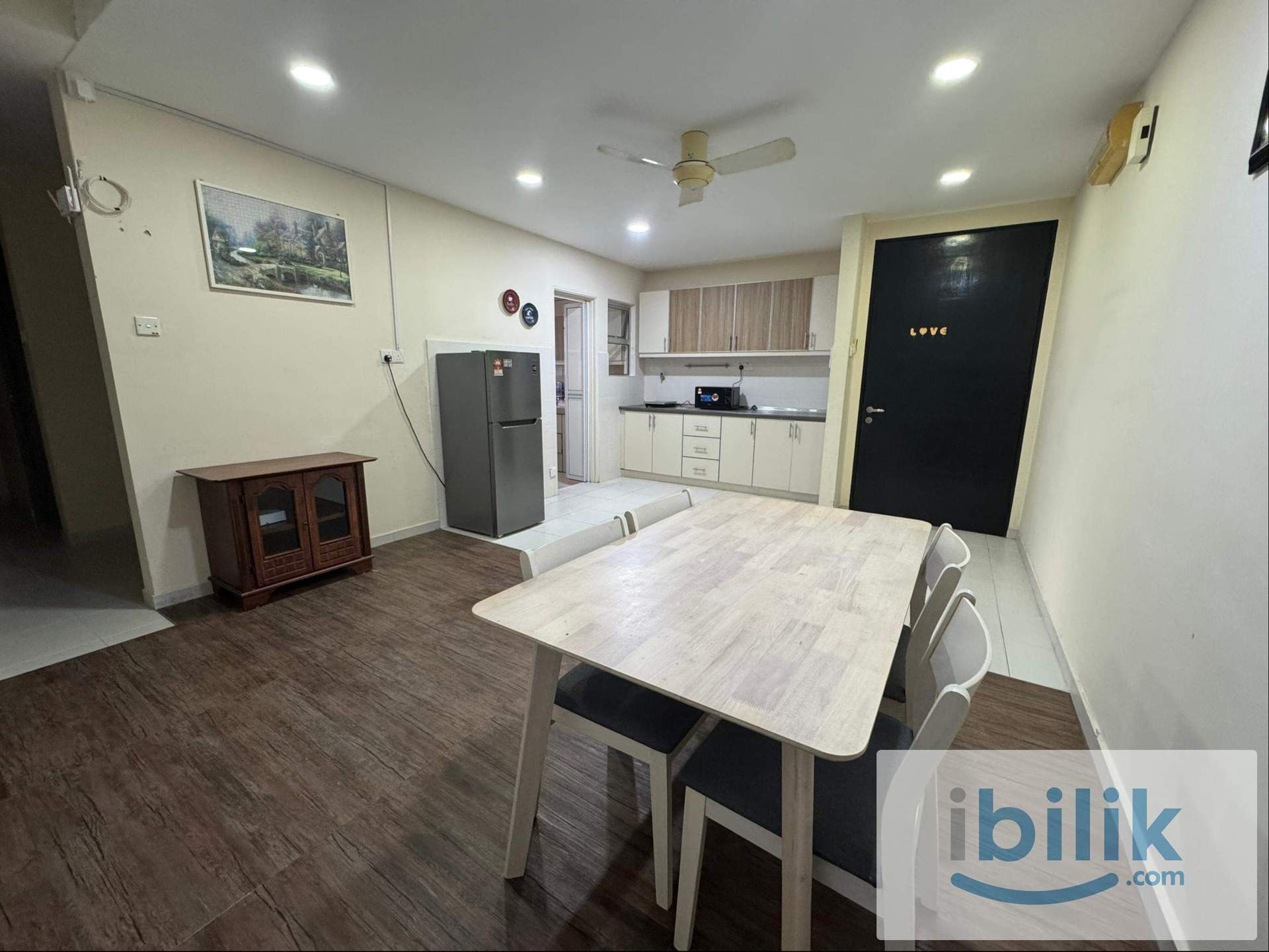 Single Room Suria Jelatek Ampang Hilir Walk LRT Great Eastern Mall KLCC ...
