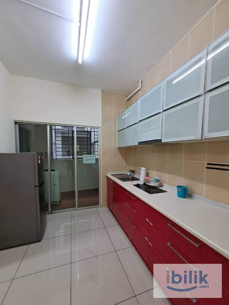 Chinese Unit_Small Room Available Now to Rent | iBilik