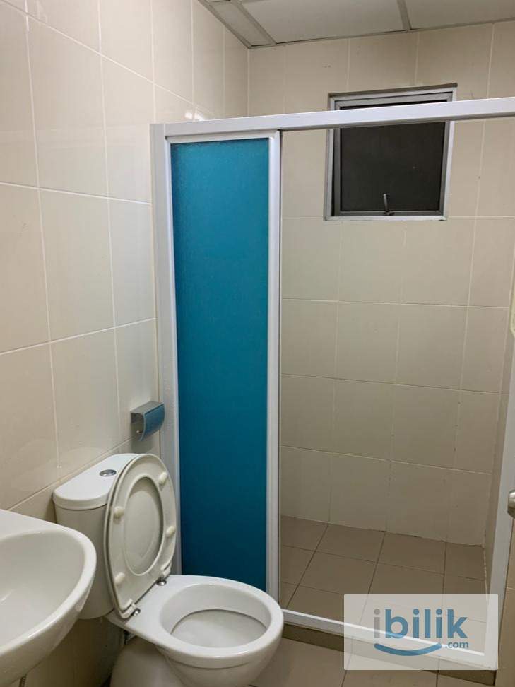 Chinese Unit_Small Room Available Now to Rent | iBilik