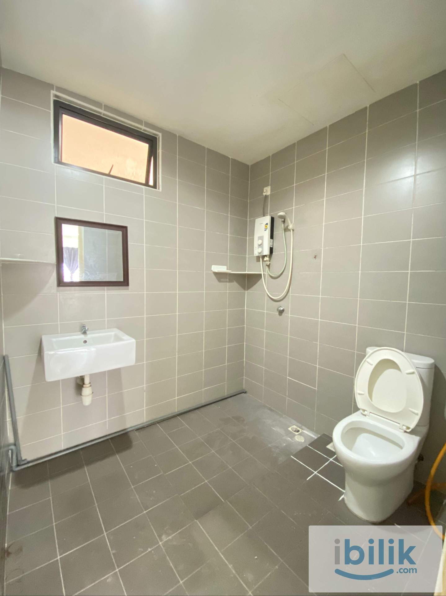 🔥 Female Room @ Telaga Emas | Wifi + Cleaning Included | Near Sunway ...
