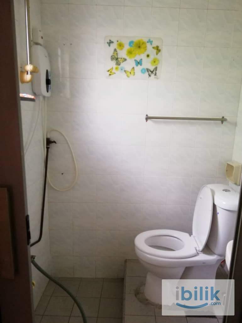 FOR LADIES Cosy Single room USJ 6 next to LRT, | iBilik